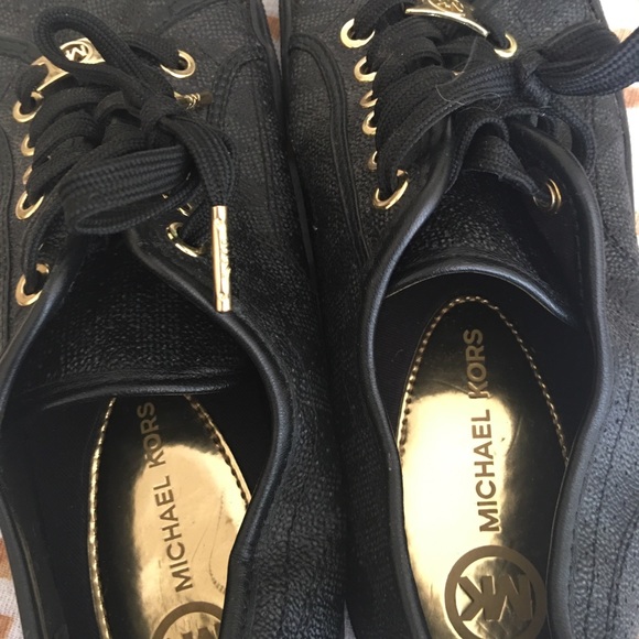 Michael Kors | Shoes | Michael Kors Signature Black Sneakers 8 3 For 5 ...